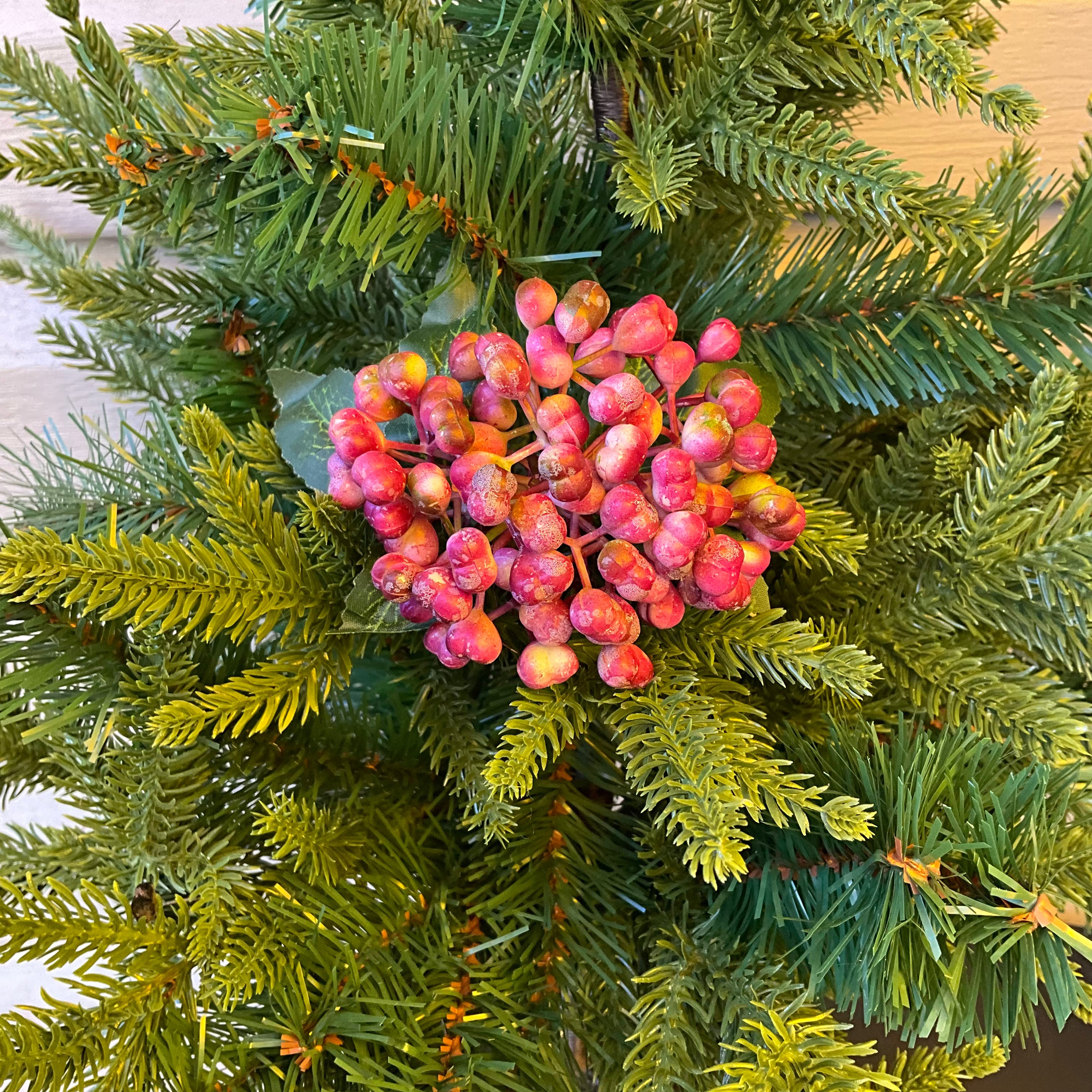 Berry Pick Burgundy – The Christmas Wreath Company